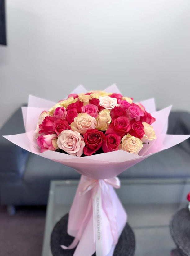 Petal Kiss 💋🌸 – Flowers Station